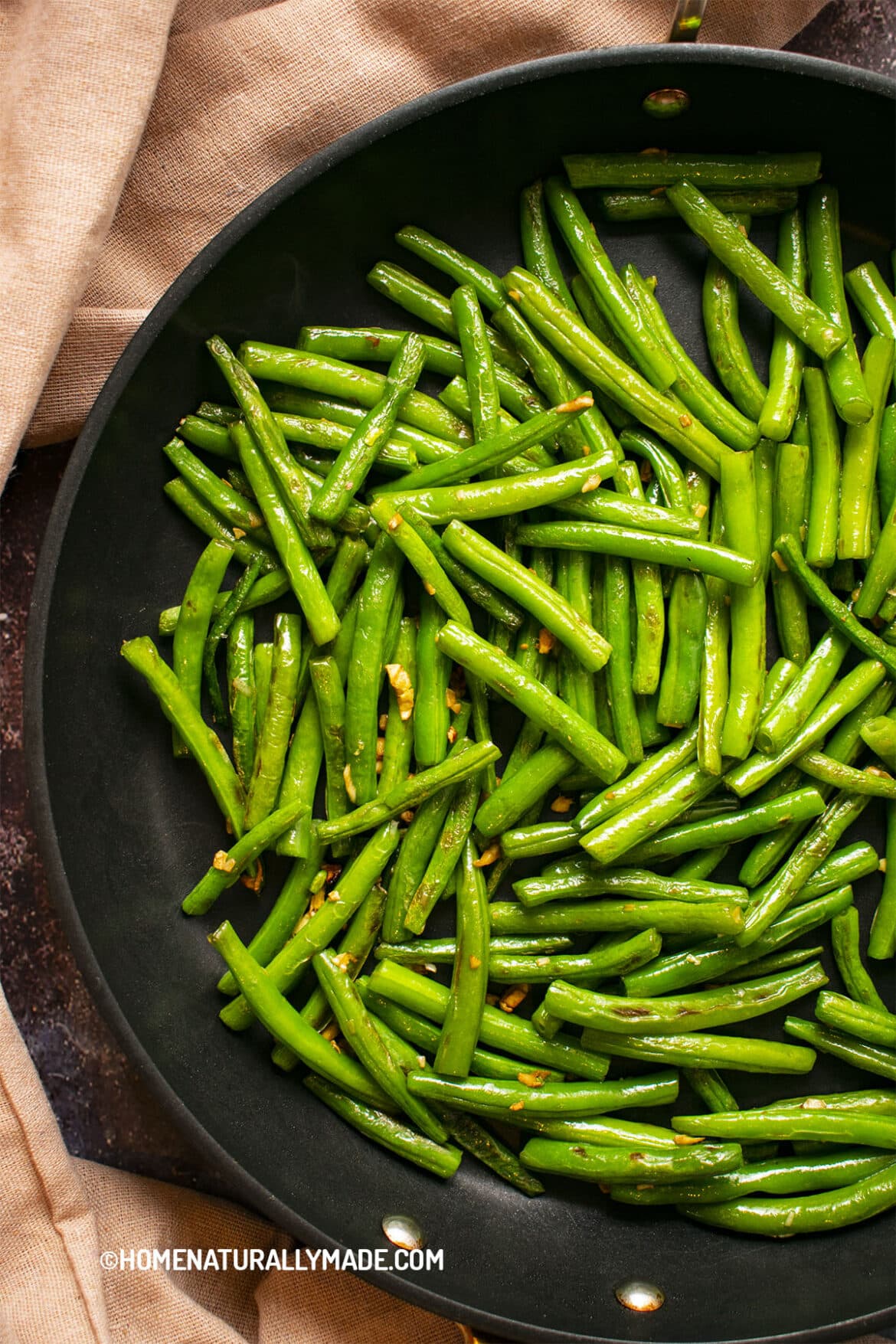 Pan Fried Green Beans {Easy Tasty 干煸豆角} - HomeNaturallyMade