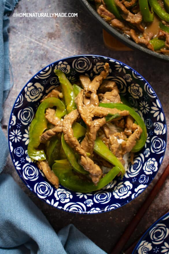 Beef and Green Pepper {Qing Jiao Rou Si} - HomeNaturallyMade