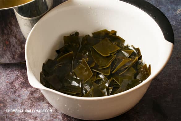 Kelp Rib Soup Chinese Style {海带排骨汤} | HomeNaturallyMade