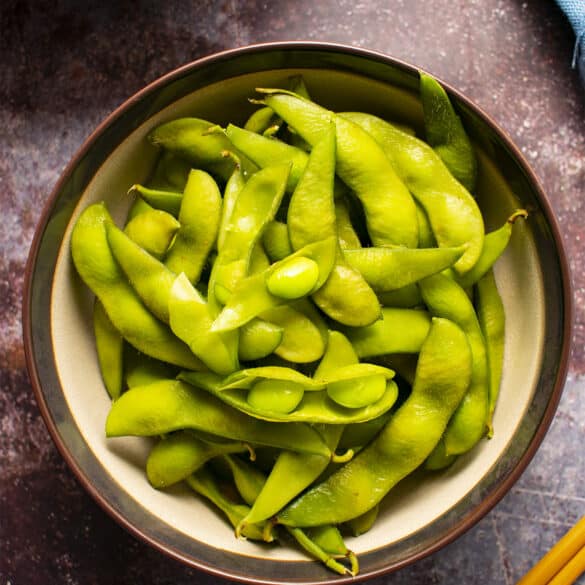 Edamame {Easy Healthy Restaurant Style} - HomeNaturallyMade