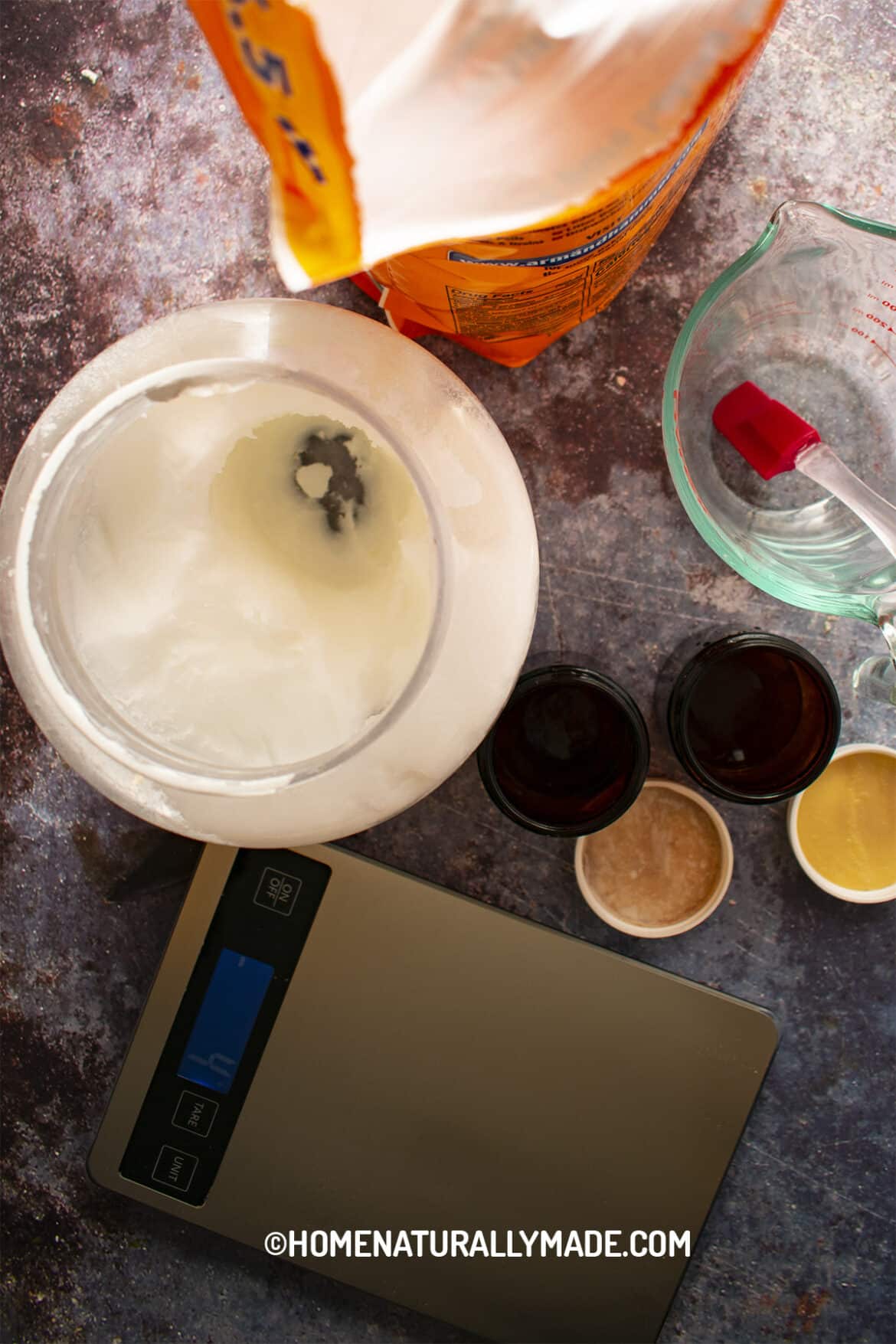 Homemade Toothpaste - HomeNaturallyMade