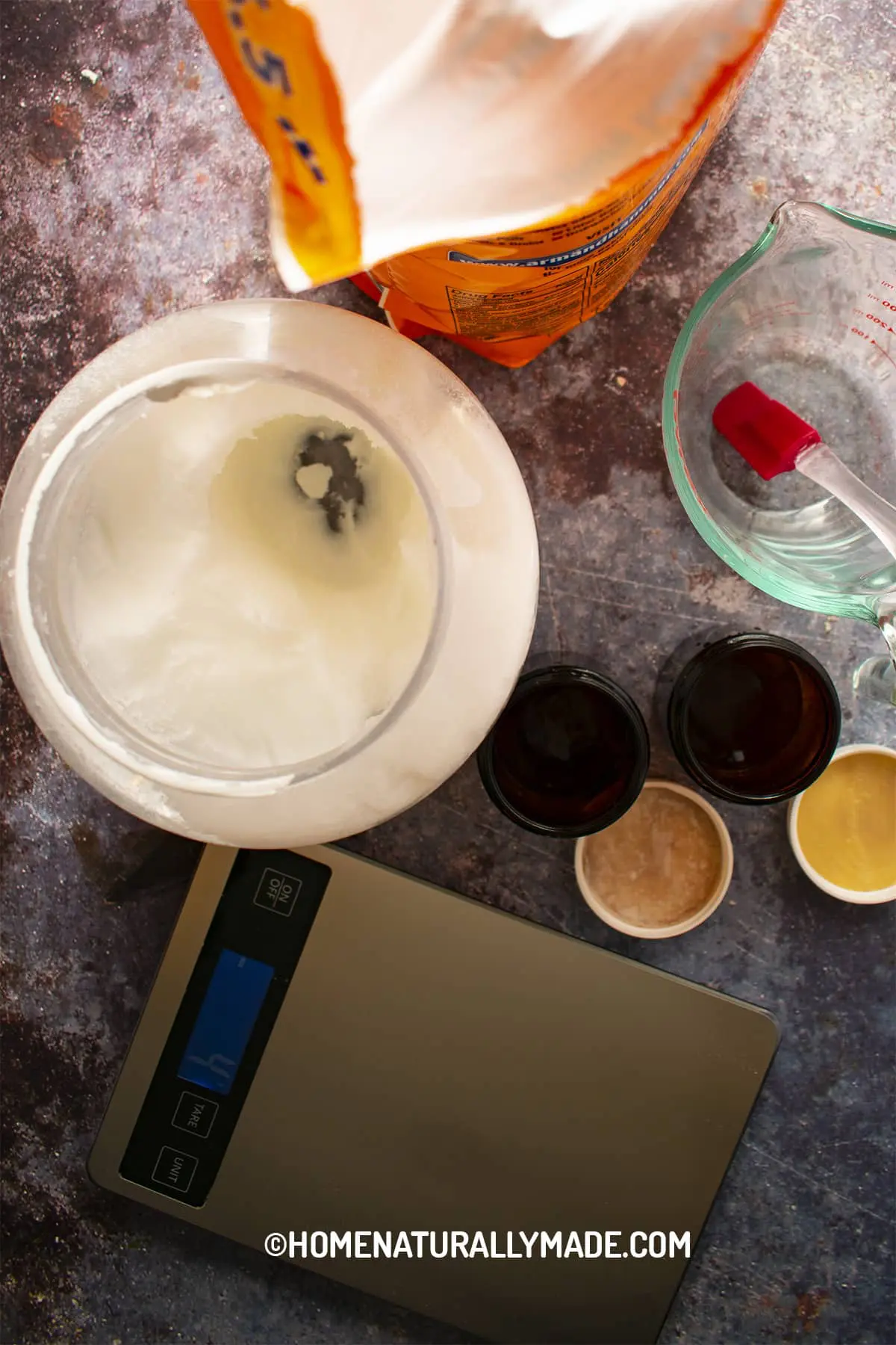 Homemade Toothpaste - HomeNaturallyMade