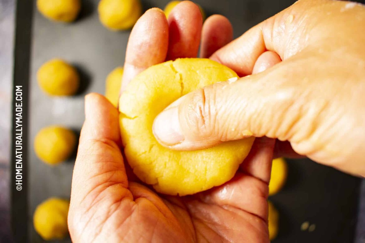 Tao Su {Traditional Chinese Shortbread Cookies} - HomeNaturallyMade