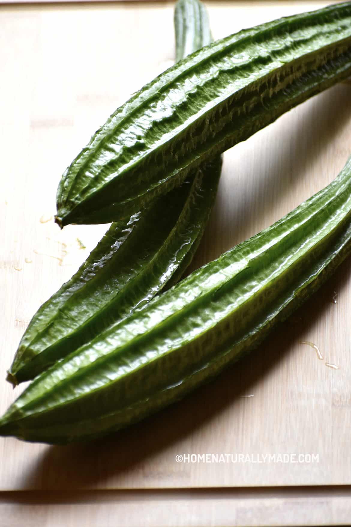 Luffa with Eggs {丝瓜炒蛋 Sigua Chao Dan} - HomeNaturallyMade