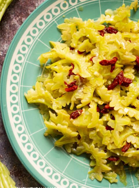 Beef and Green Pepper {Qing Jiao Rou Si} - HomeNaturallyMade