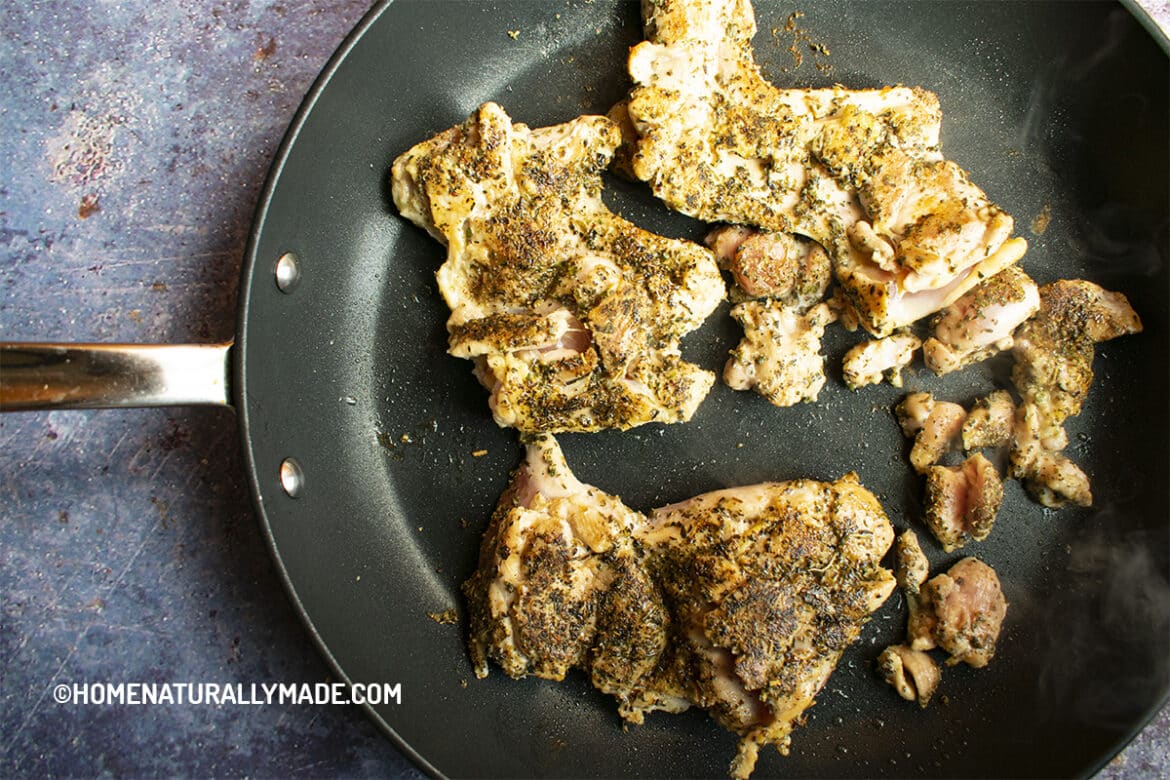 Basil Chicken Mediterranean Style - HomeNaturallyMade
