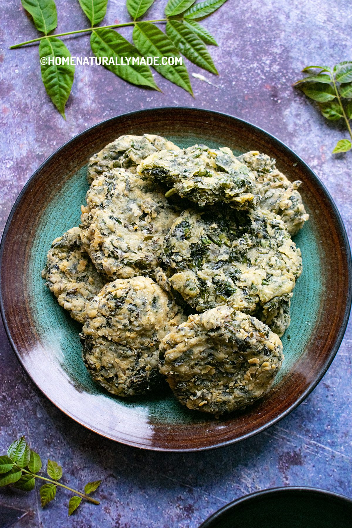 Toona Sinensis Fritters {香椿饼} - HomeNaturallyMade