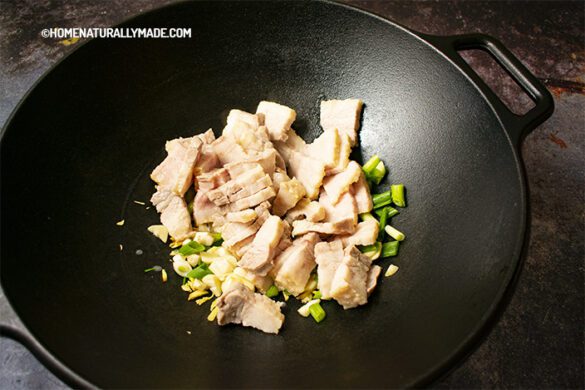 Twice Cooked Pork {Hui Guo Rou 回锅肉} - HomeNaturallyMade