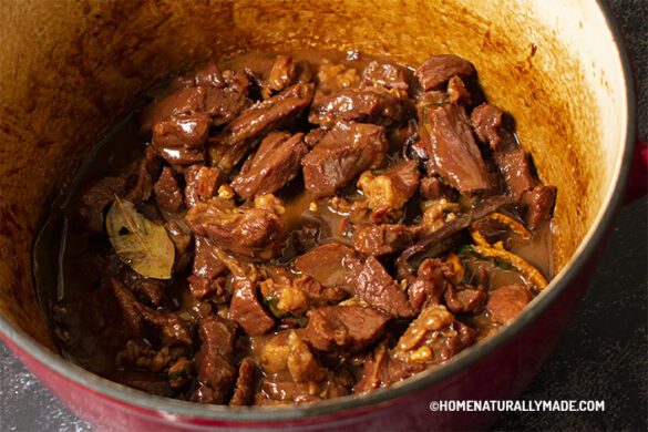 Red Braised Beef {Hong Shao Niu Rou} - HomeNaturallyMade