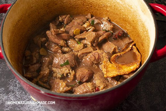 Red Braised Beef {Hong Shao Niu Rou} - HomeNaturallyMade