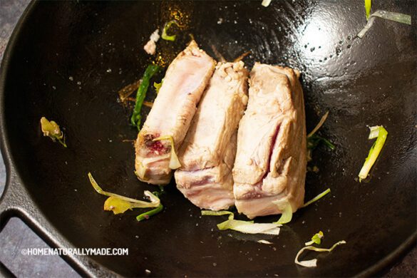 Yu Tou Kou Rou {Pork Belly with Malanga} - HomeNaturallyMade