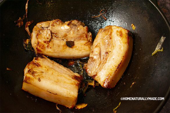 Yu Tou Kou Rou {Pork Belly with Malanga} - HomeNaturallyMade