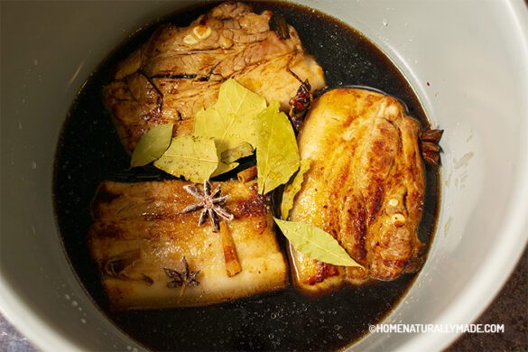 Yu Tou Kou Rou {Pork Belly with Malanga} - HomeNaturallyMade