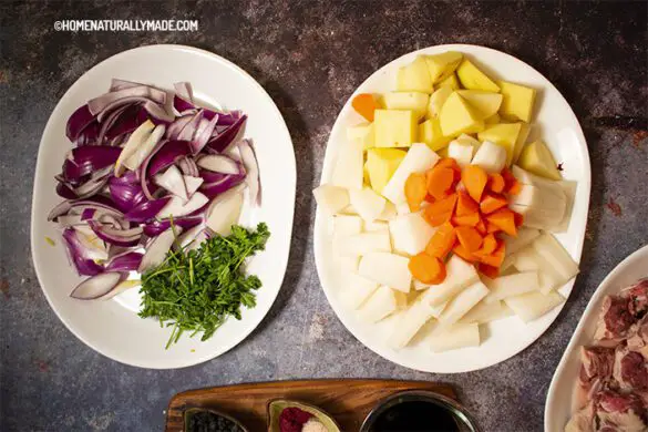 Hong Men Yang Rou {Braised Lamb Stew} - HomeNaturallyMade